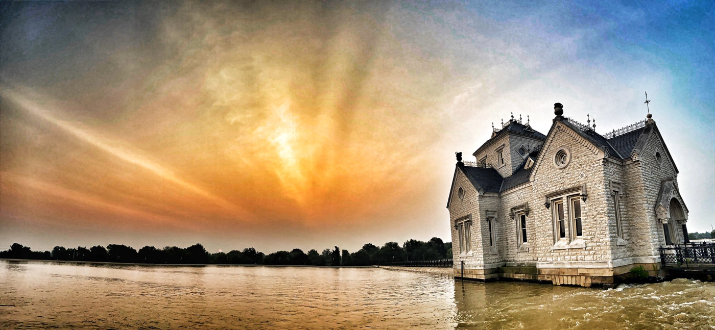 Capturing Gorgeous Views at the Crescent Hill Reservoir - Louisville ...