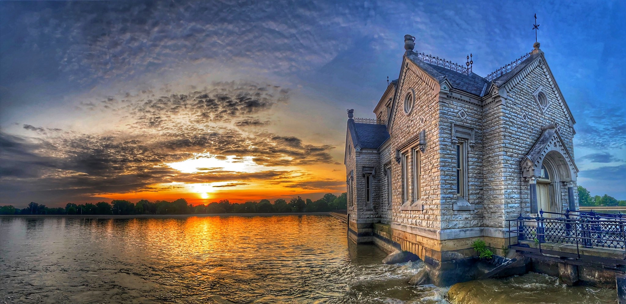 Capturing Gorgeous Views at the Crescent Hill Reservoir - Louisville ...